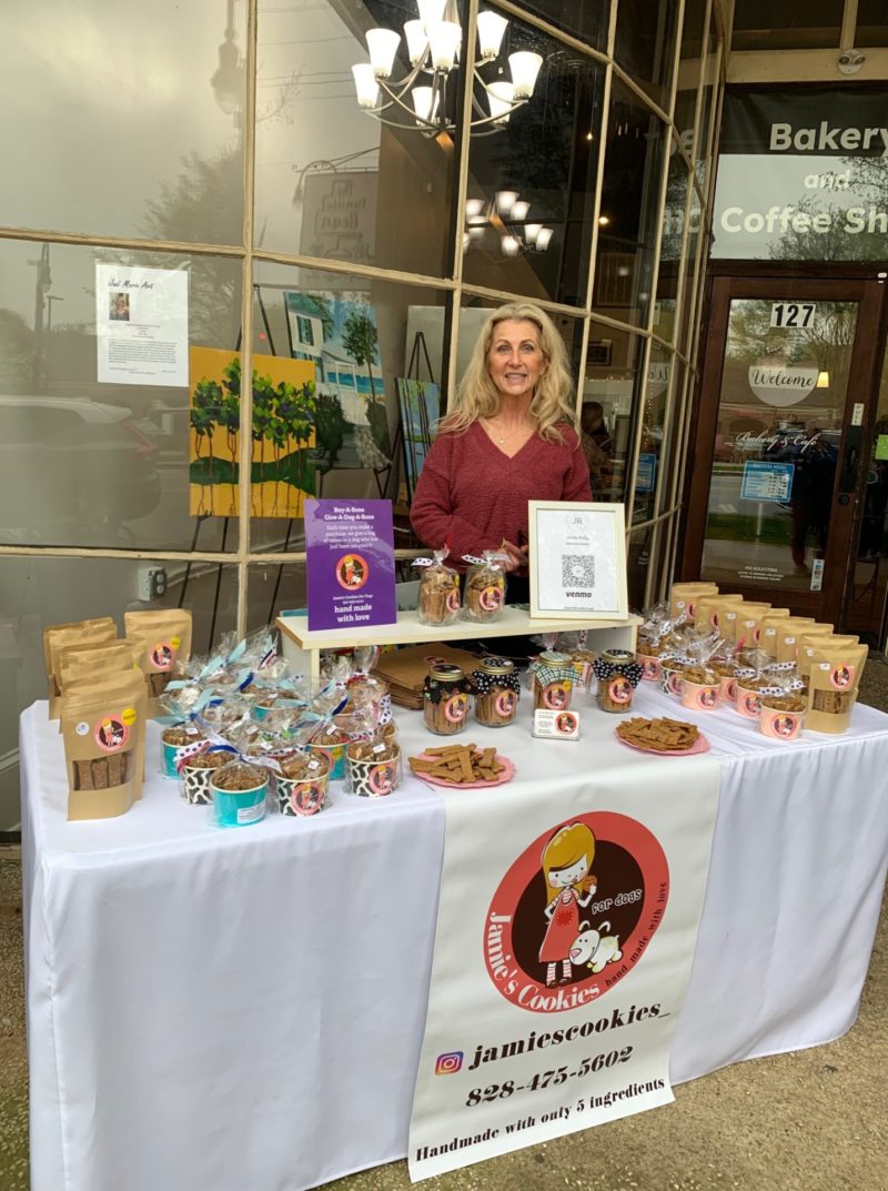 Photo Gallery: Spring Art Crawl attracts large crowd to Downtown ...